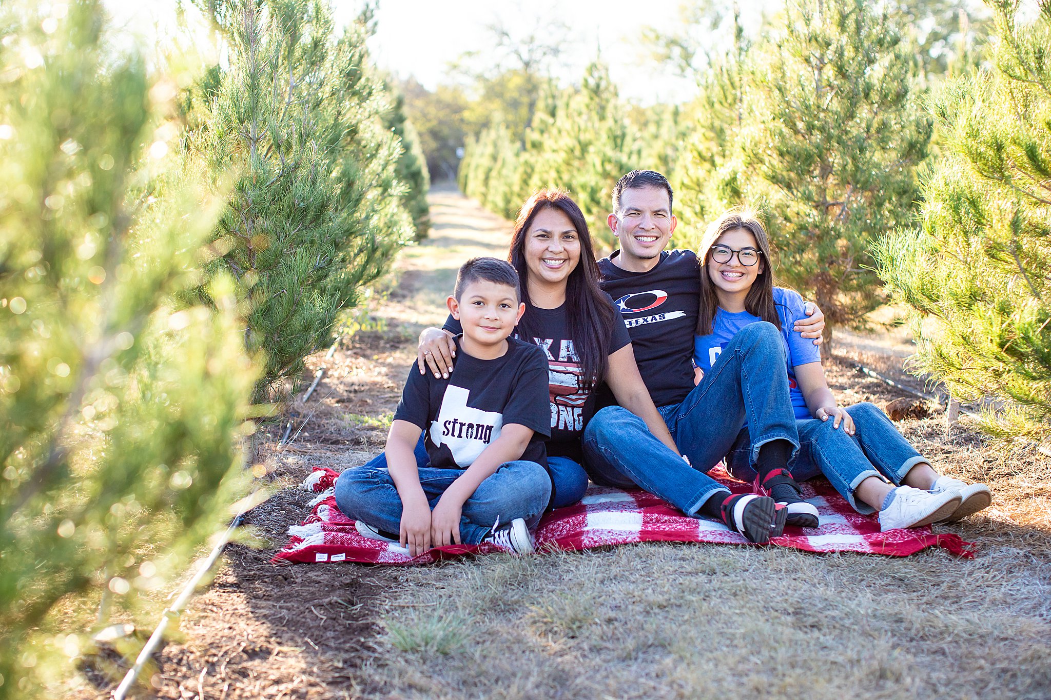 Tree Farm Mini Sessions | 2020 - amorbellophotography.com